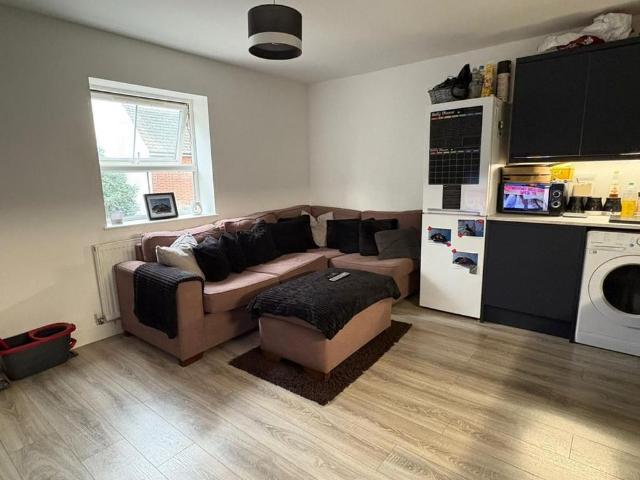 2 bedroom maisonette to rent
