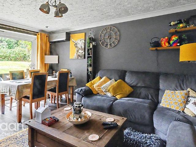 2 bedroom maisonette to rent