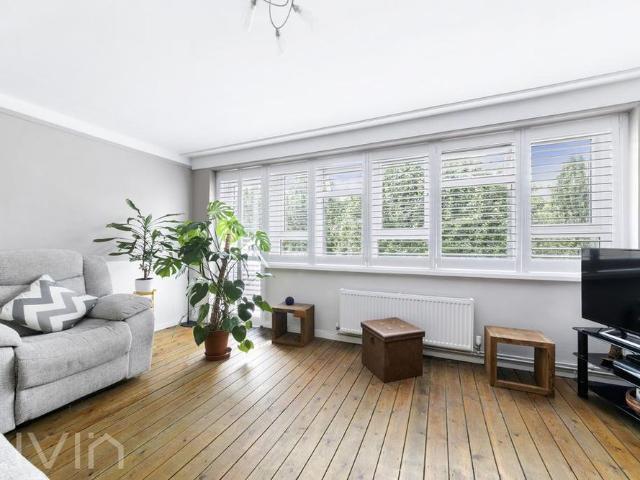 2 bedroom maisonette to rent