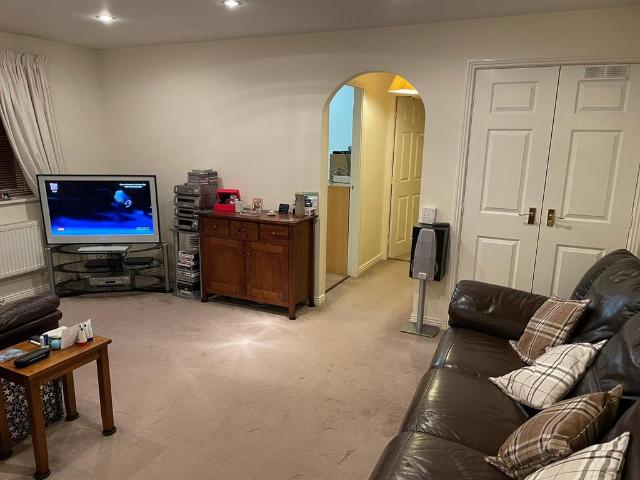 2 bedroom maisonette to rent