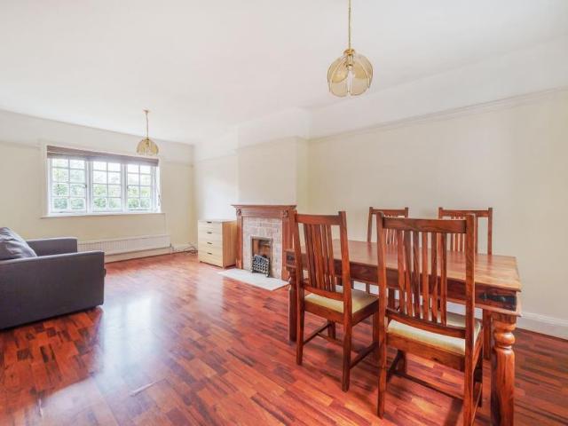 2 bedroom maisonette to rent