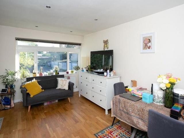 2 bedroom maisonette to rent