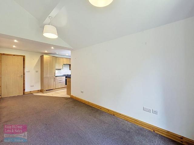 2 bedroom maisonette to rent