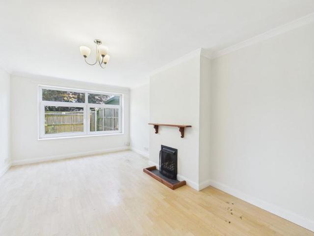 2 bedroom maisonette to rent