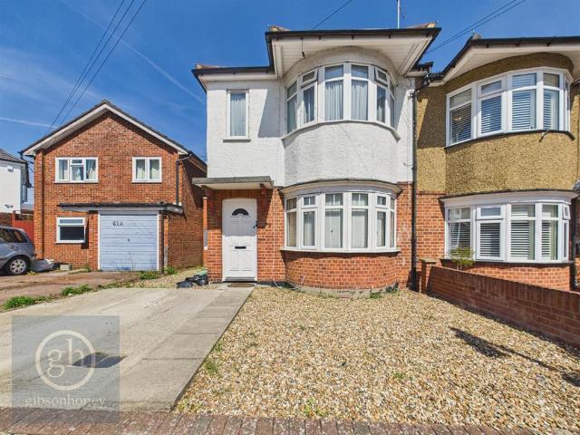2 bedroom maisonette to rent