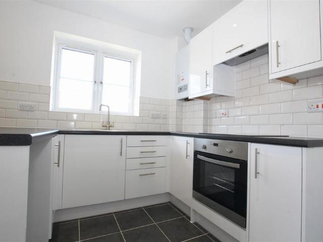 2 bedroom maisonette to rent