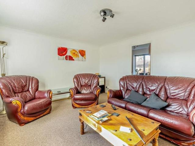 2 bedroom maisonette to rent