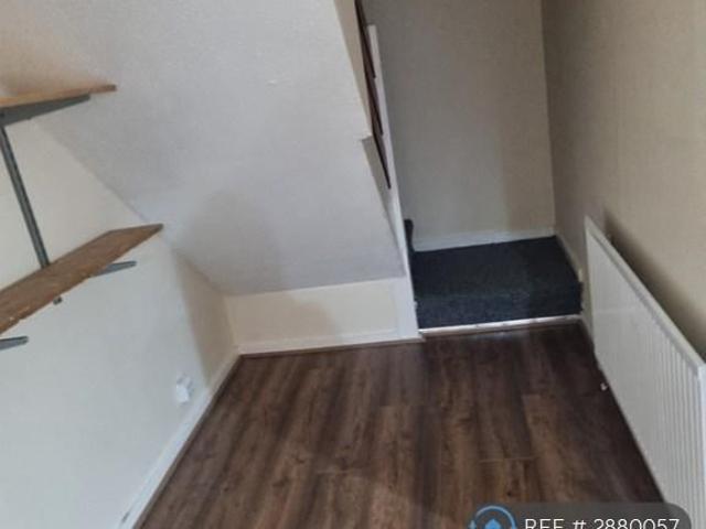 2 bedroom maisonette to rent