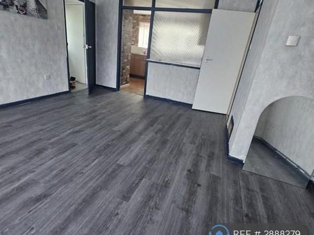 2 bedroom maisonette to rent