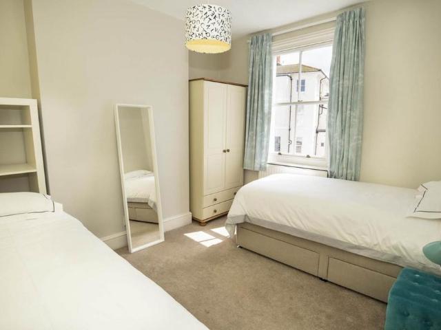 2 bedroom maisonette to rent