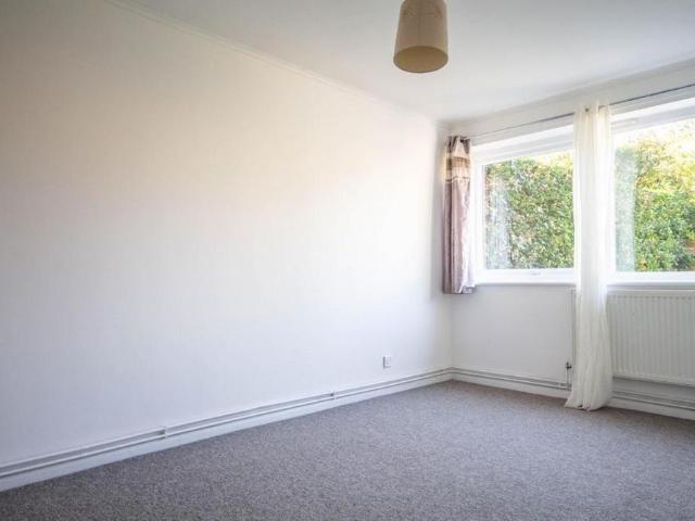 2 bedroom maisonette to rent