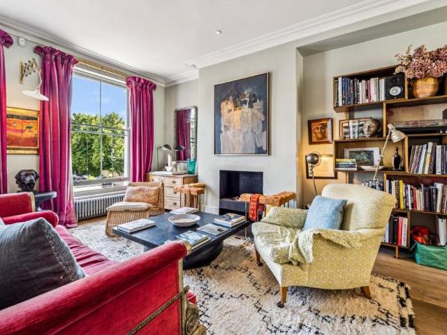 2 bedroom maisonette to rent