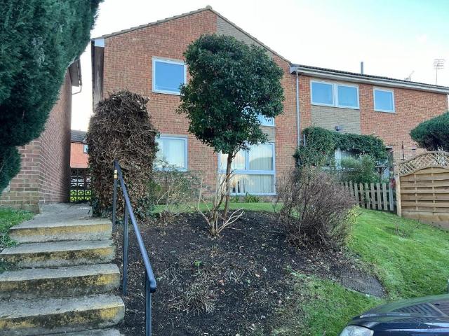 2 bedroom maisonette to rent