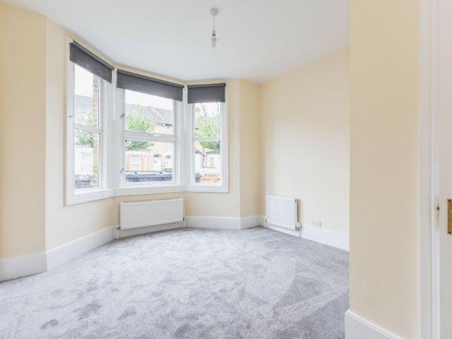 2 bedroom maisonette to rent
