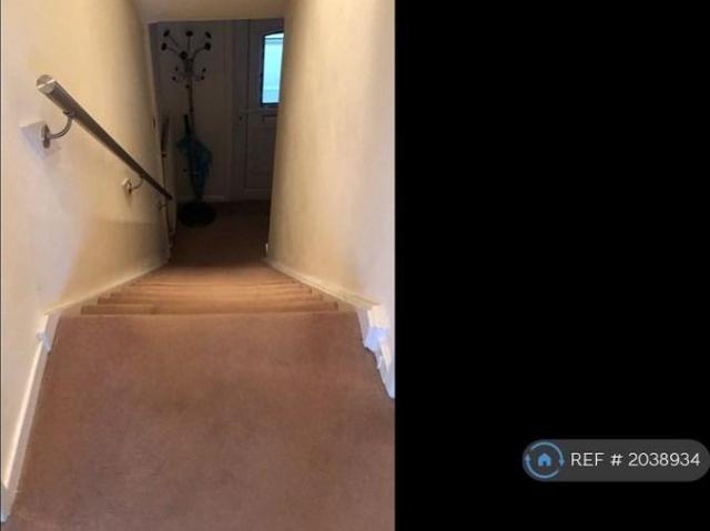 2 bedroom maisonette to rent