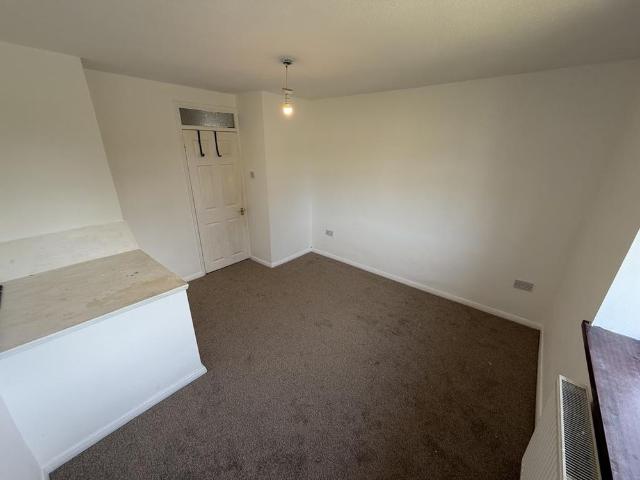 2 bedroom maisonette to rent