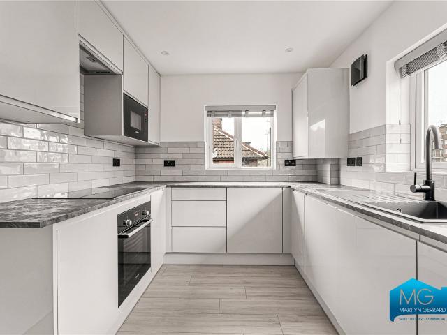 2 bedroom maisonette to rent