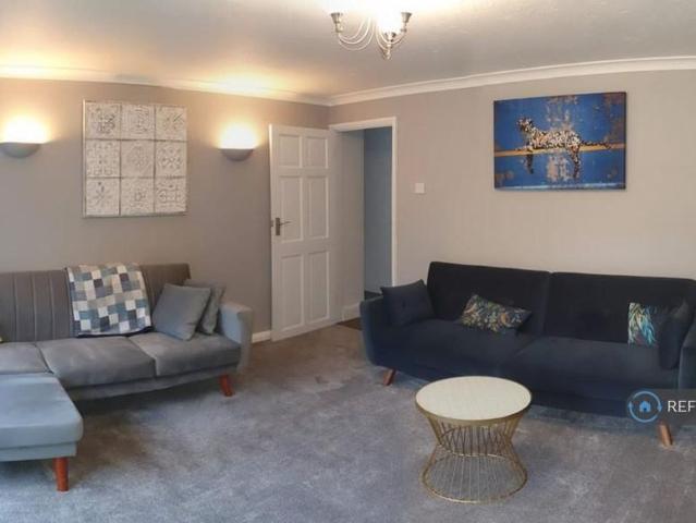 2 bedroom maisonette to rent