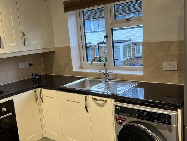 2 bedroom maisonette to rent