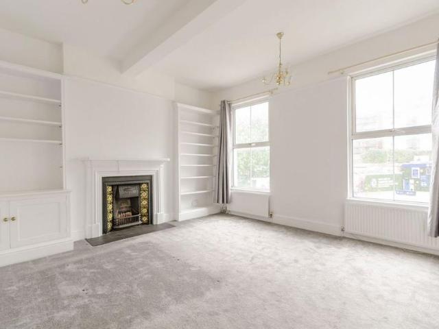 2 bedroom maisonette to rent
