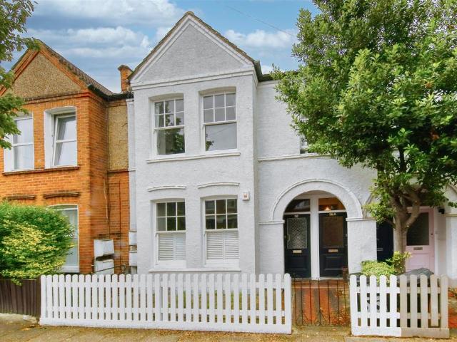2 bedroom maisonette to rent