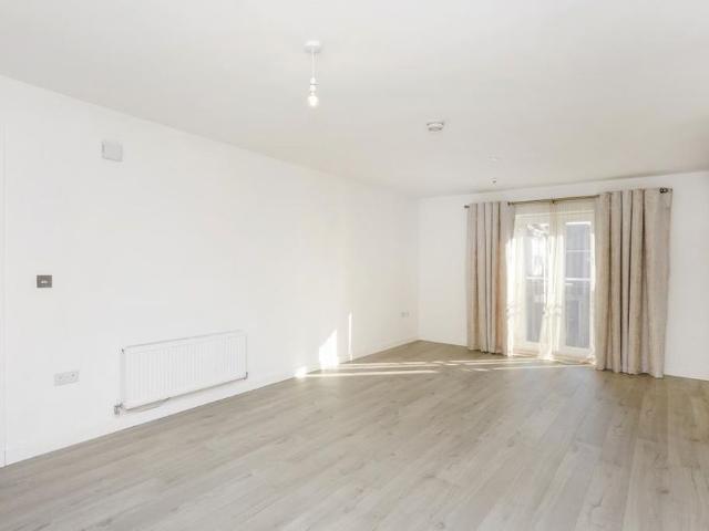 2 bedroom maisonette to rent