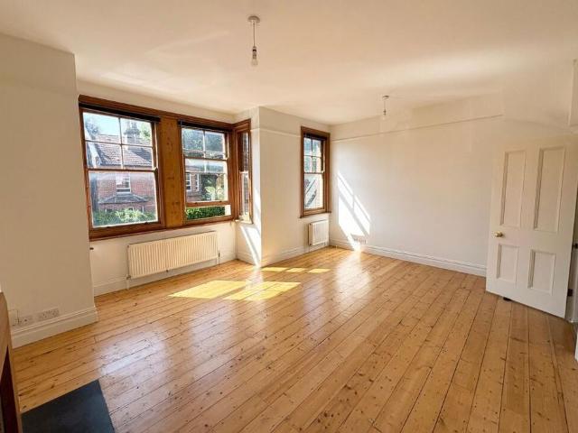 2 bedroom maisonette to rent