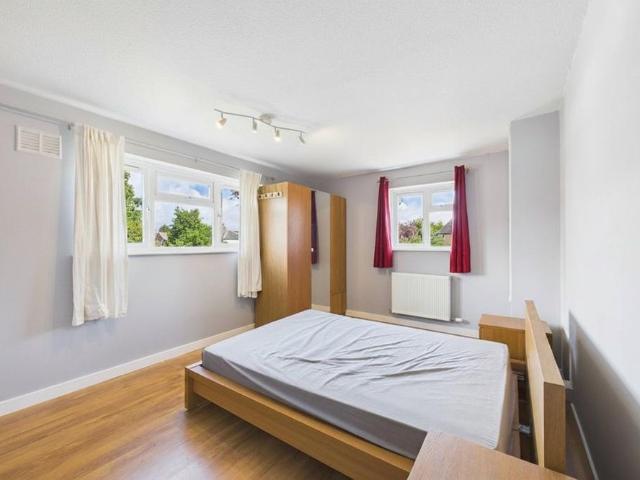 2 bedroom maisonette to rent