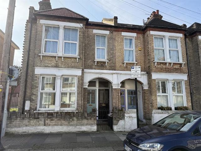 2 bedroom maisonette to rent