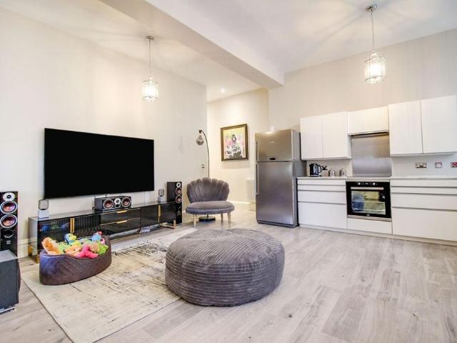 2 bedroom maisonette to rent