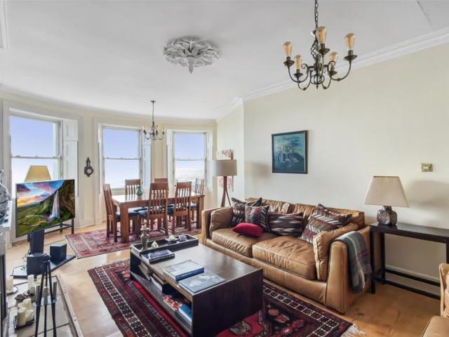 2 bedroom maisonette to rent