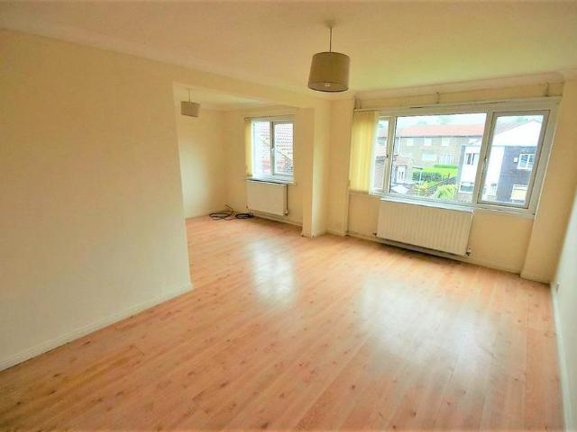 2 bedroom maisonette to rent