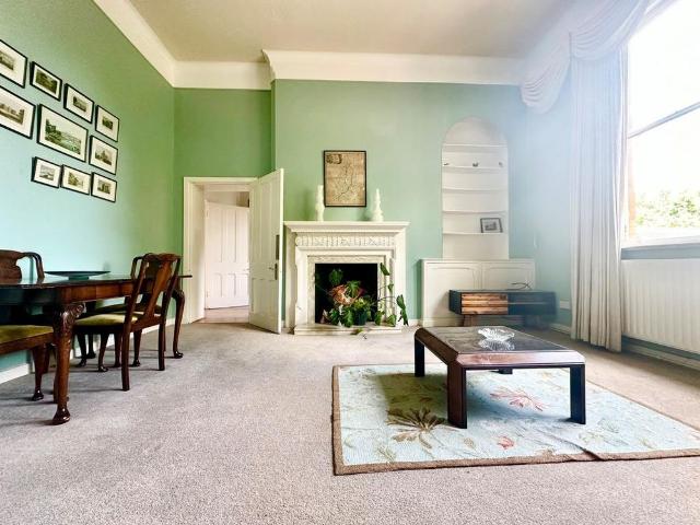 2 bedroom maisonette to rent