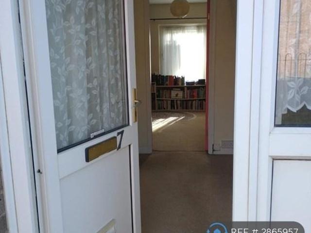 2 bedroom maisonette to rent