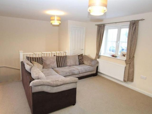 2 bedroom maisonette to rent