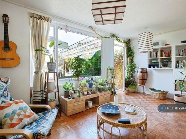 2 bedroom maisonette to rent