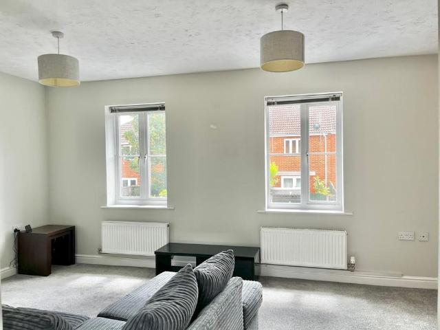 2 bedroom maisonette to rent