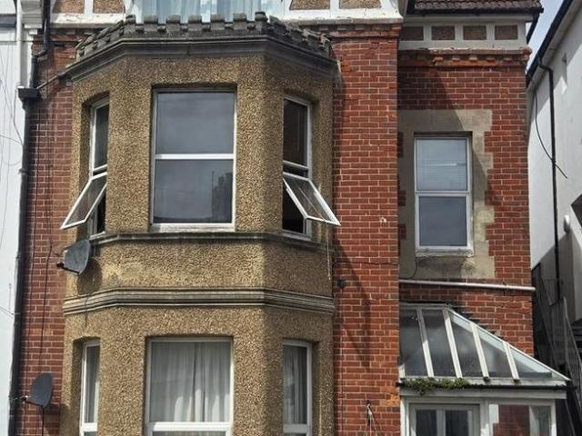 2 bedroom maisonette to rent