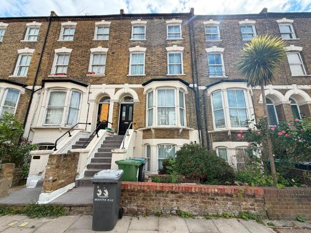 2 bedroom maisonette to rent