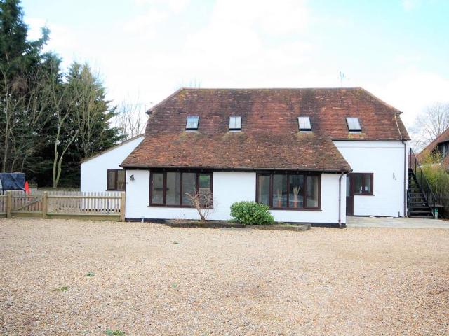 2 bedroom maisonette to rent