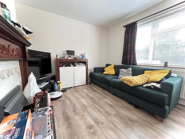 2 bedroom maisonette to rent