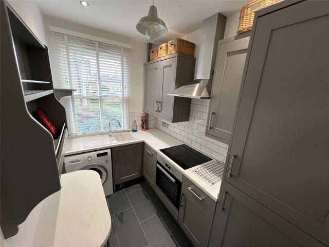 2 bedroom maisonette to rent