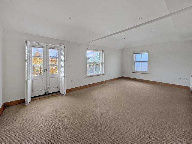 2 bedroom maisonette to rent