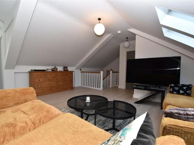 2 bedroom maisonette to rent
