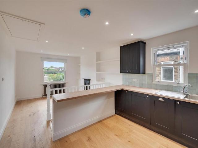 2 bedroom maisonette to rent