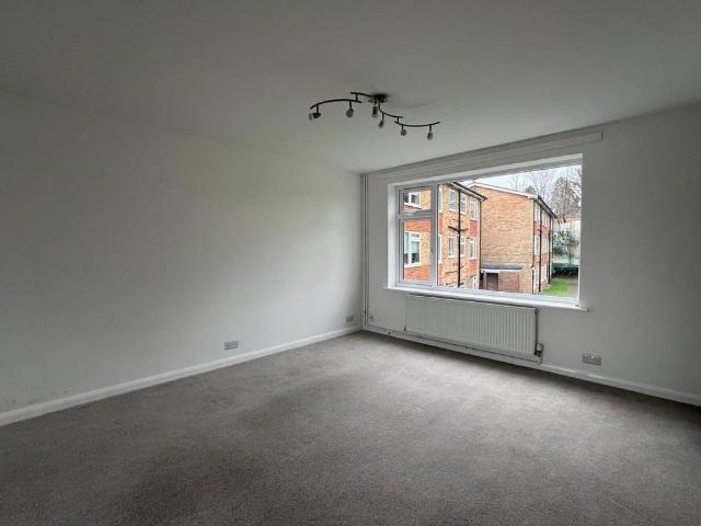 2 bedroom maisonette to rent