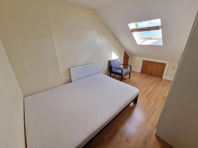2 bedroom maisonette to rent