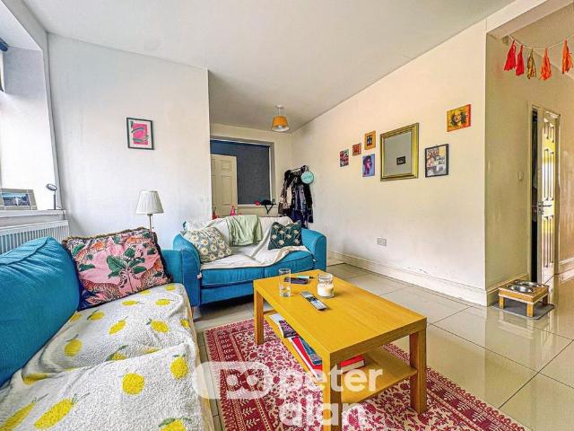 2 bedroom maisonette to rent