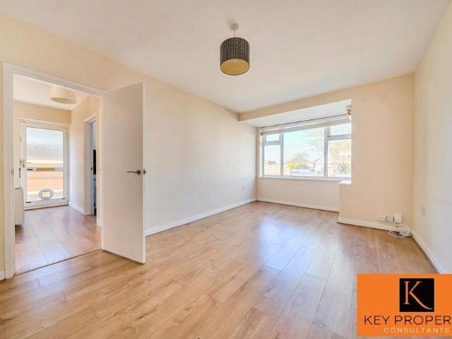 2 bedroom maisonette to rent