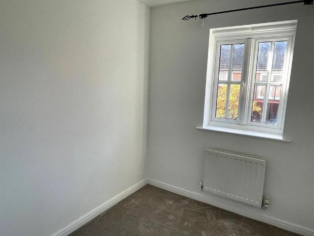 2 bedroom maisonette to rent